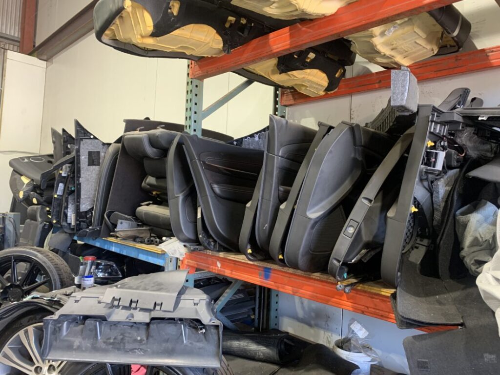 VF SSV Holden Commodore Black leather interior WN Caprice Black leather ...