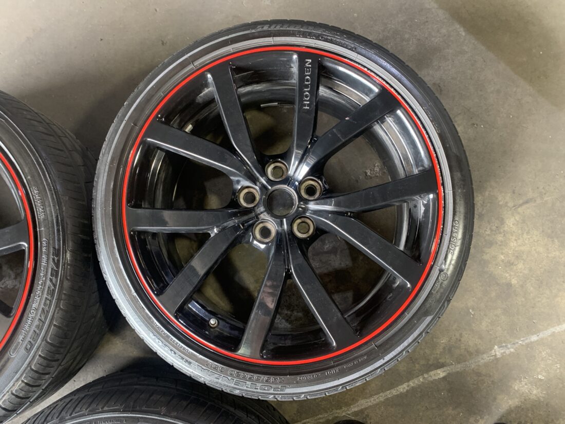 Genuine 2017 VF SSV Motorsport Edition wheels and tyres x 5 - Salvage ...