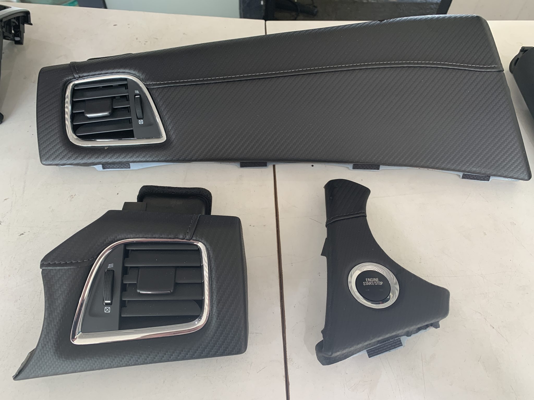 VF 2 SS SV6 Holden Commodore Carbon look vinyl dash trims - Salvage ...